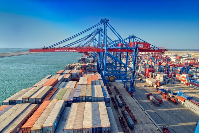 Egypt Signs Deals To Expand Suez Canal Container Terminals ...